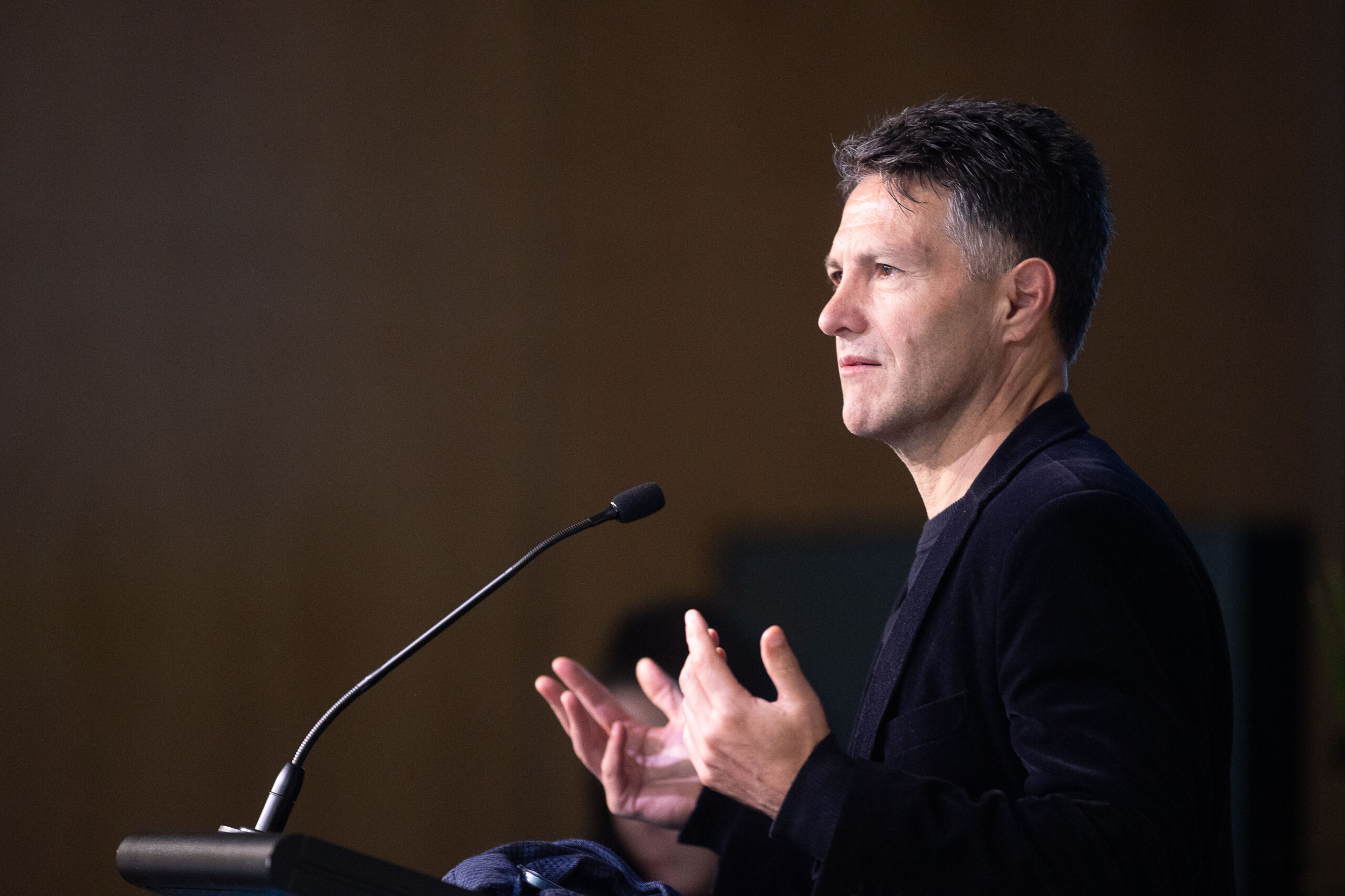 Hui Photo Gallery - AI Hackathon